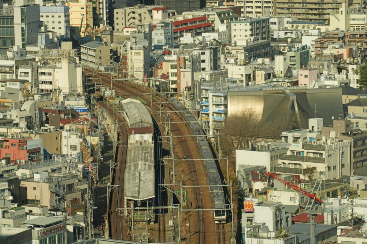 Monday/ Kabukicho Tower and Ginza – Willem's Planet